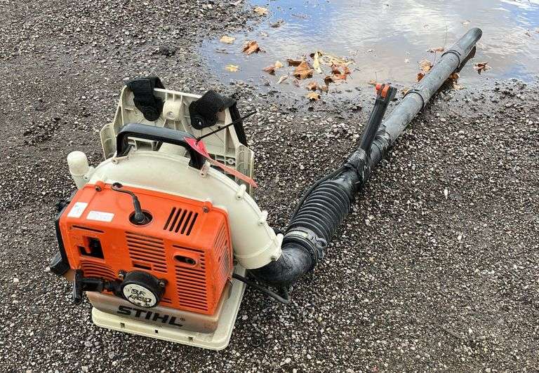 Stihl BR400 blower, has compression, will not start - Albrecht Auction ...