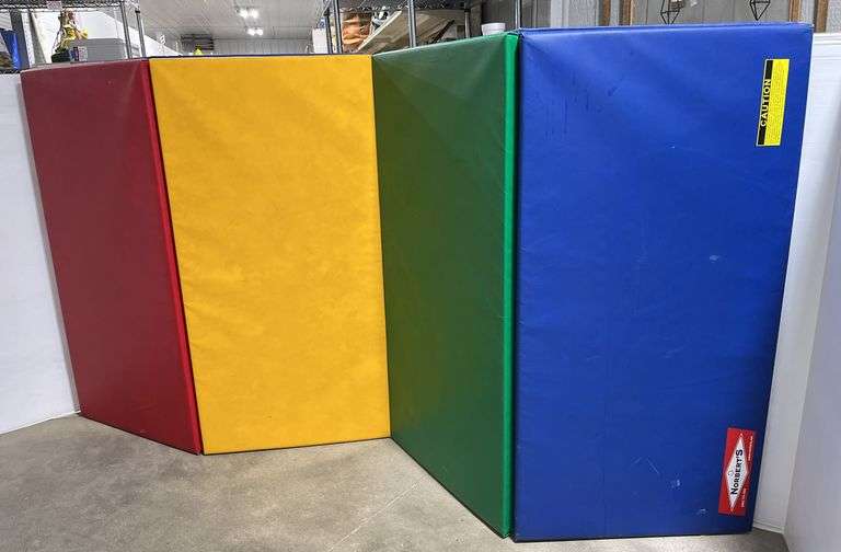Norberts Tumbl Trak tumbling panel mat, primary colors, 4'W x 1 3/8 ...