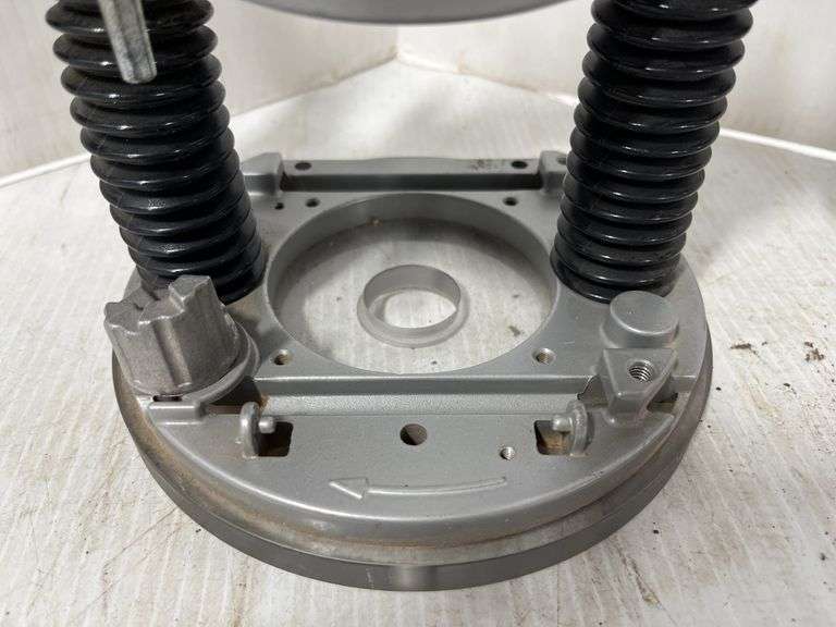 Bare Bosch plunge router base, fits 1617EVS Bosch router motor, like ...