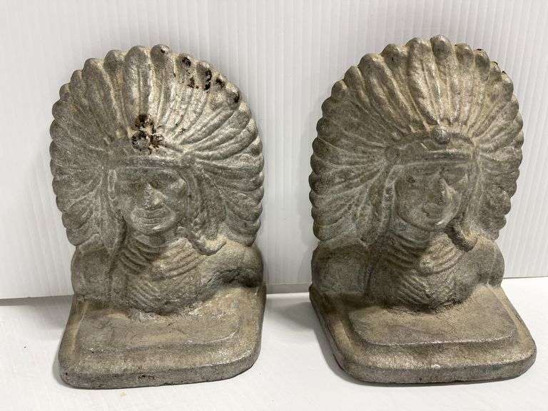Pair of old metal Indian bookends, 5"W x 6"H, used - Albrecht Auction ...