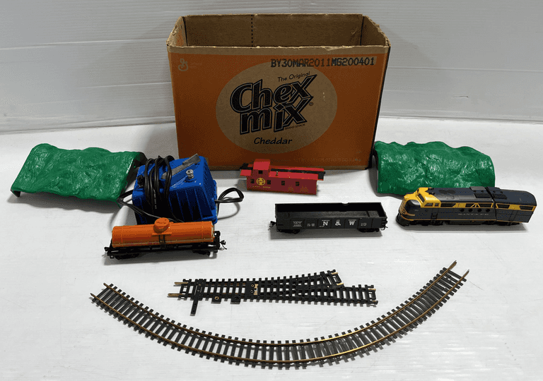 HO Gauge Bachmann Train Parts, includes: (2) Transformers, works ...