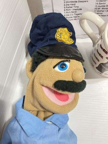 (4) Milk glass mugs, Coca-Cola mug, (9) Kendrick Lamar posters, Leslie ...