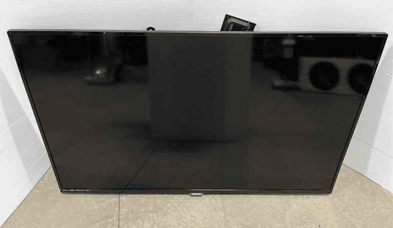 Phillips 50" 4K Ultra HD flat screen TV with wall mount bracket, no ...