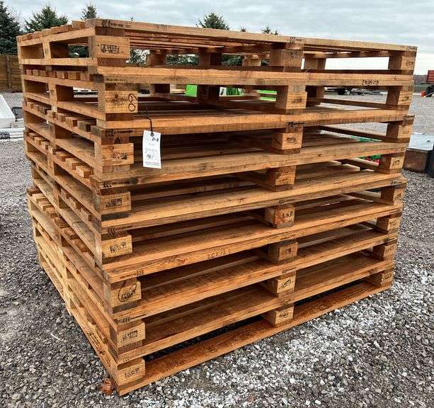 (8) Heavy duty oversized pallets, 54" x 68", all boards 3/4" like new ...