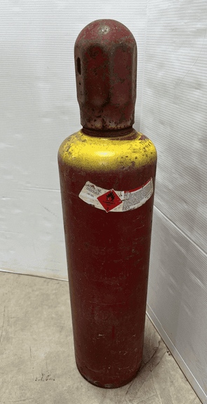 Acetylene tank, 31"H, good - Albrecht Auction Service