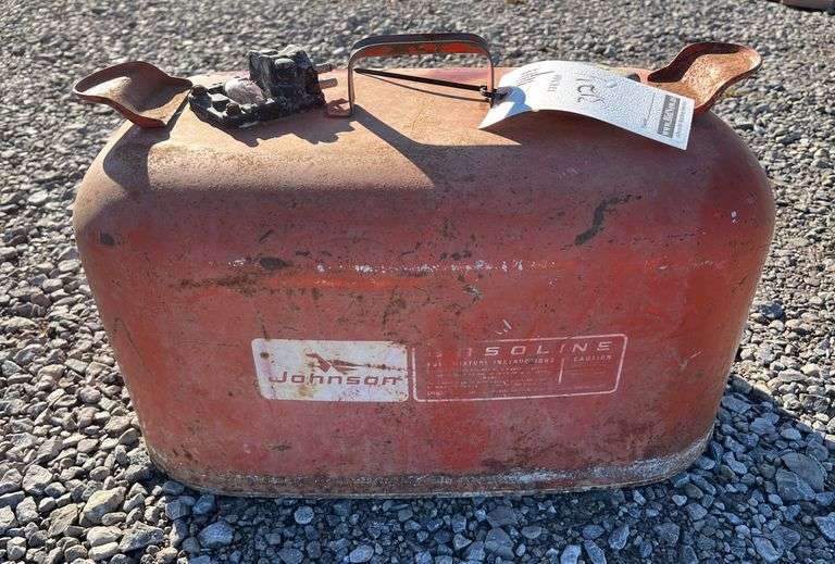 Johnson outboard boat gas tank, used - Albrecht Auction Service