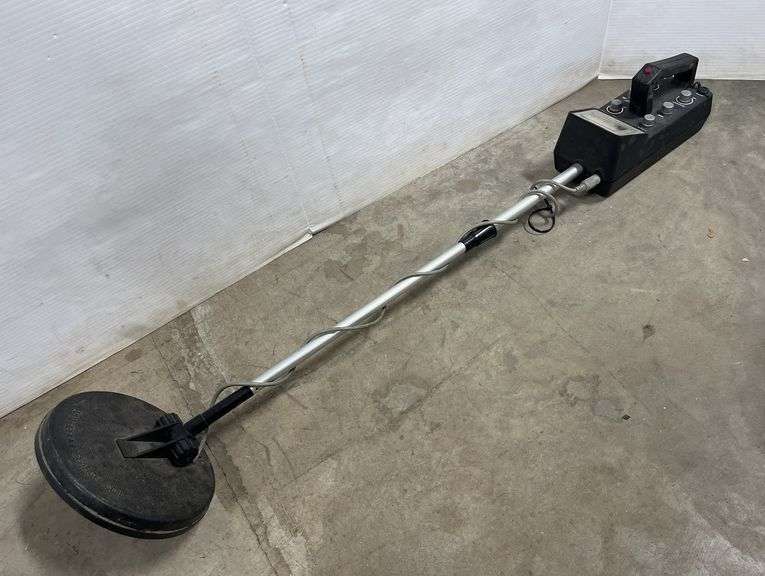 Radio Shack metal detector - Albrecht Auction Service