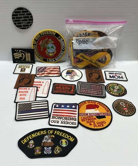 (35) Military patches, some army, navy, a mix of patriotic, also some ...