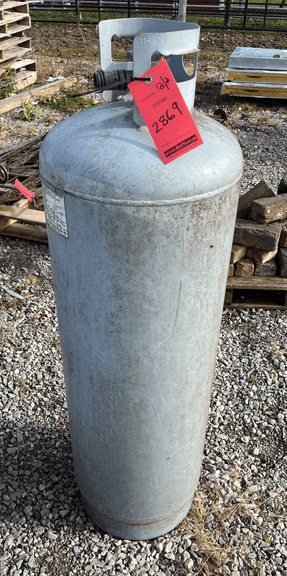 Propane tank, 100 lbs., used - Albrecht Auction Service