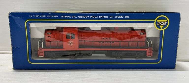 Older AHM 5010 Ann Arbor HO-scale diesel locomotive, like new ...