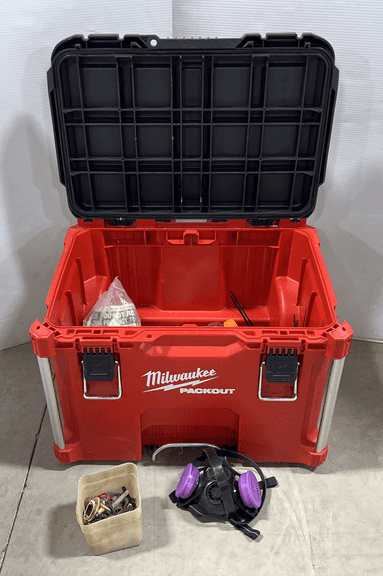 Milwaukee bottom roller packout, 21"W x 19"D x 16"H, great - Albrecht ...