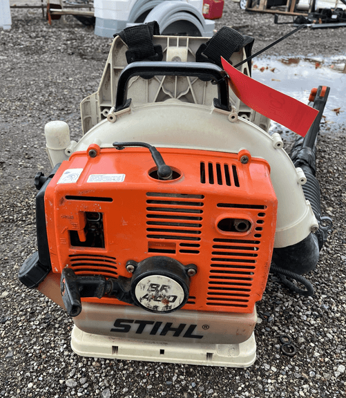 Stihl BR400 blower, has compression, will not start - Albrecht Auction ...