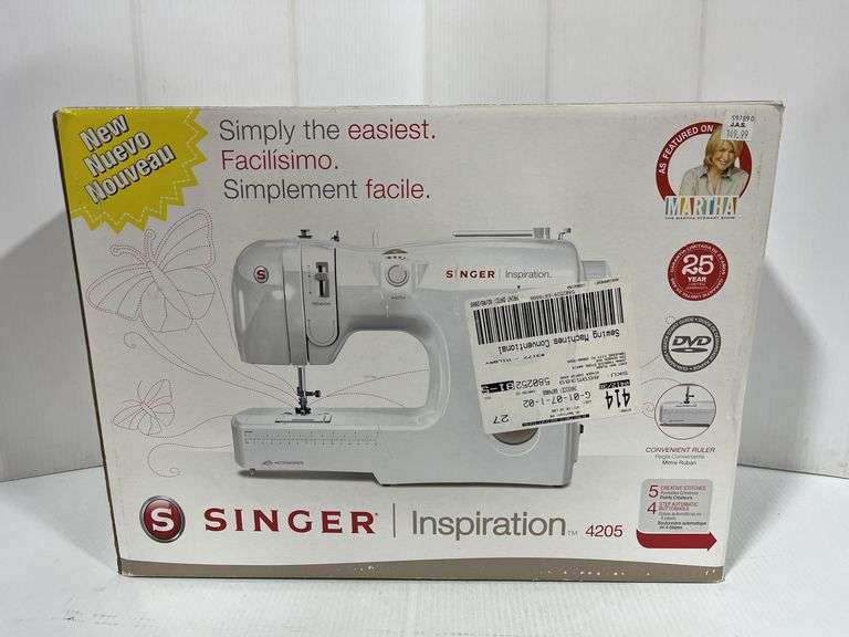 Singer Inspiration 4205 sewing machine with foot pedal, works ...