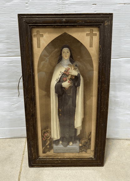 Antique shadow box with Mary inside, chalkware and wood, 11 1/2"W x 21 ...