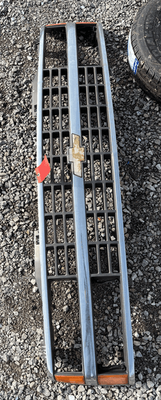 Chevy truck grill, late 80s - Albrecht Auction Service