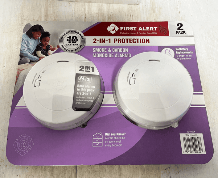 First Alert smoke and carbon monoxide alarms - Albrecht Auction Service