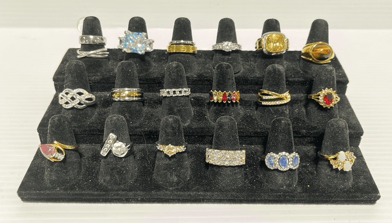 (20) Rings, all solid bands, all very nice, from older to new, stamped ...