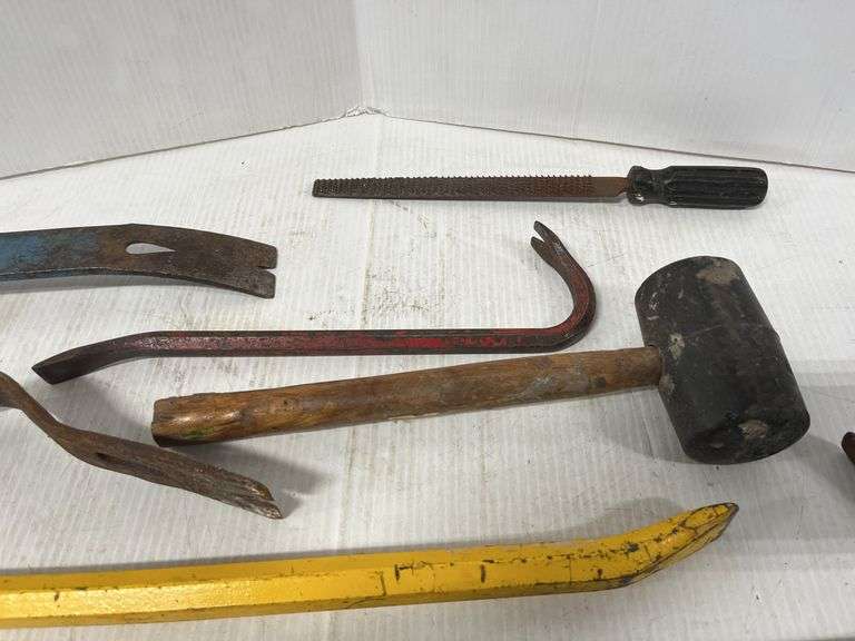 (3) Crowbars, (2) Pry Bars, and rubber mallet, fair - Albrecht Auction ...