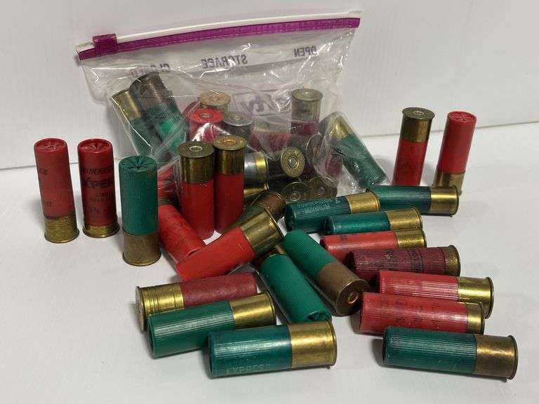 (39) 12-Gauge ammo, includes: 17- Slugs and buckshot, and 22- 6 and 8 ...