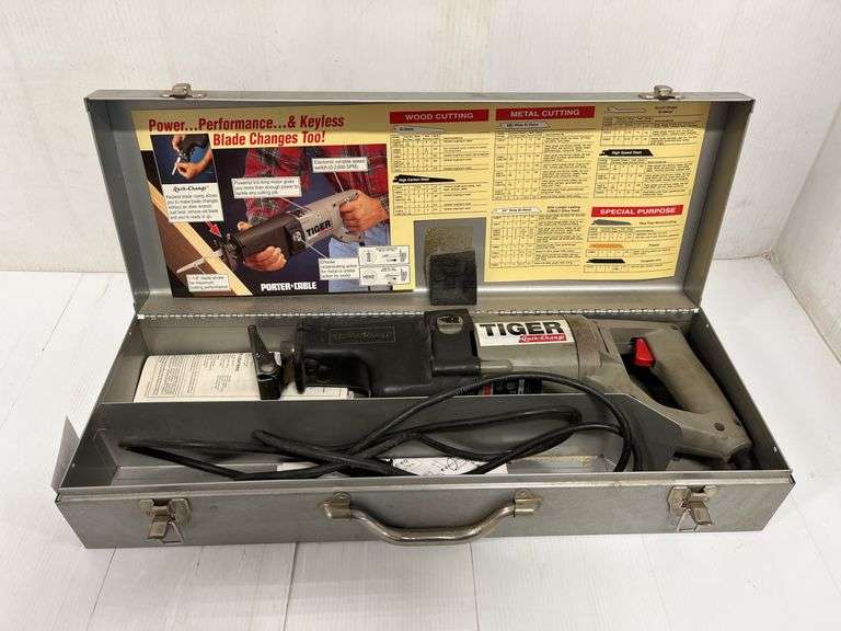 Porter cable tiger saw, model no. 737, good - Albrecht Auction Service
