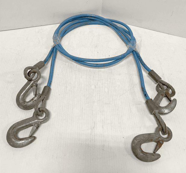Pair of tow cables, heavy duty with hooks - Albrecht Auction Service