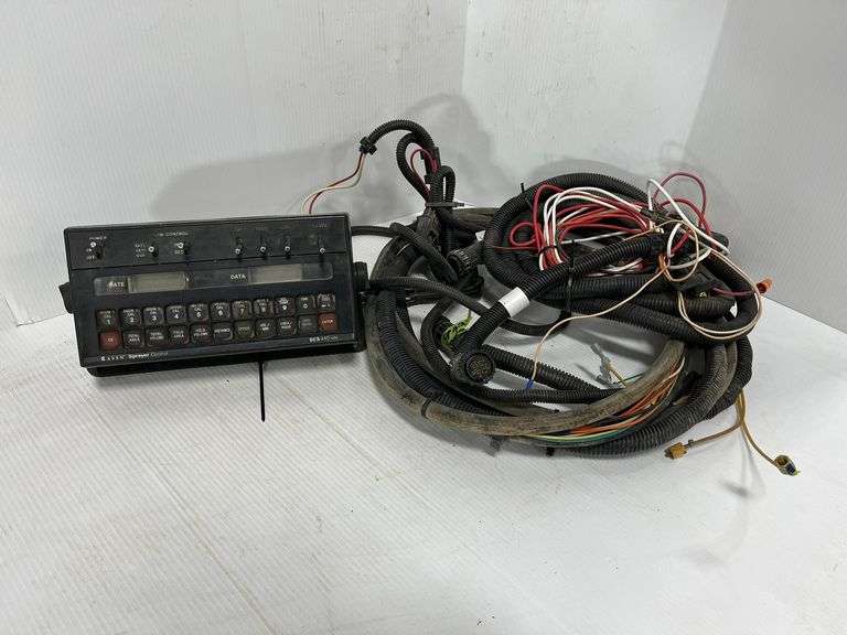 Raven SCS 440 NVM Spray Controller with Harness - Albrecht Auction Service