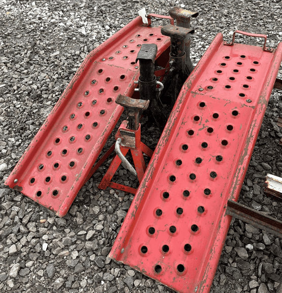 (2) Red metal car ramps, and (4) Jack stands, all good, work - Albrecht ...