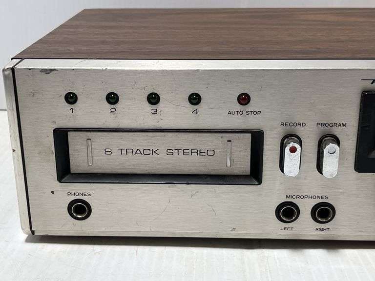 Realistic 8-track stereo player, looks good - Albrecht Auction Service
