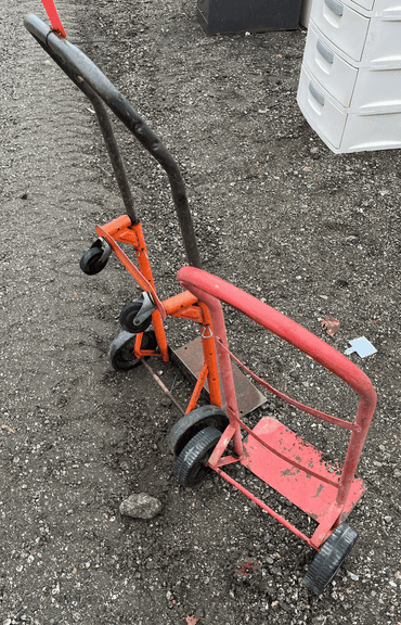 (2) Hand carts, good - Albrecht Auction Service