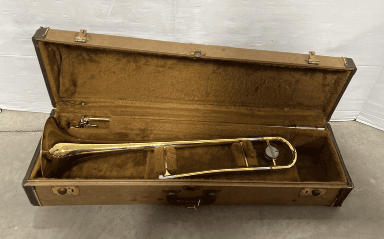 Older Yamaha trombone with original case and lyre, Model No. YSL-352 ...