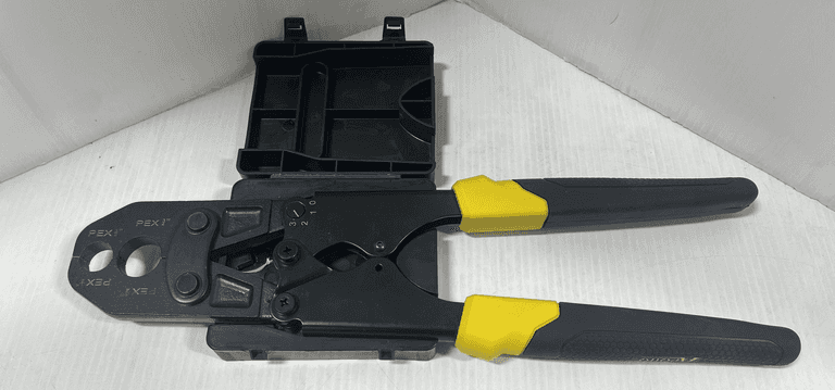 Apollo Pex combo crimp tool, for use with 1/2" and 3/4" plastic PEX ...