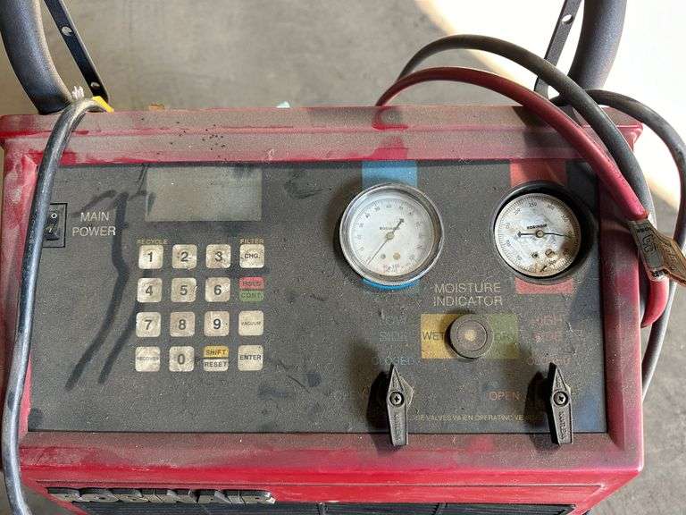 Robinair Enviro Charge Plus recovery/recycling recharging system with ...