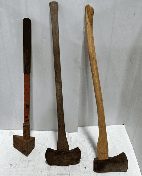 Splitting maul, DBL axe, and Axe, good - Albrecht Auction Service