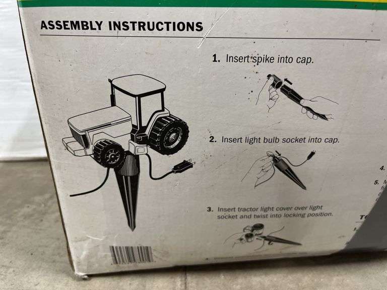 7-Piece John Deere pathway lights, 8410 John Deere tractors, NIB - Albrecht Auction Service