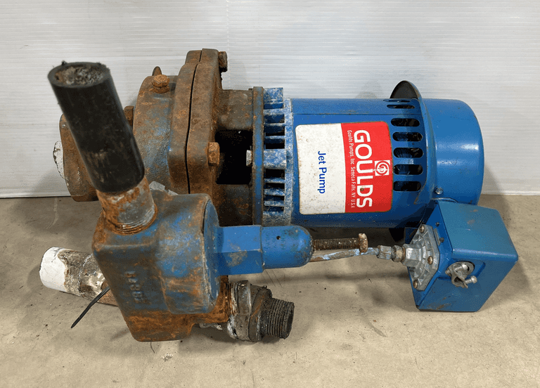 Goulds 1/2 HP deep well jet pump, pump is good, foot valve is included ...