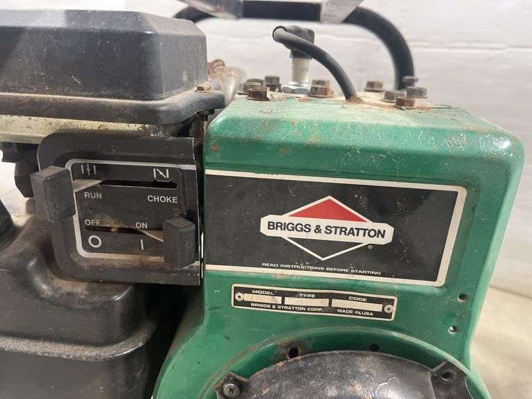 Powermaster generator, runs - Albrecht Auction Service