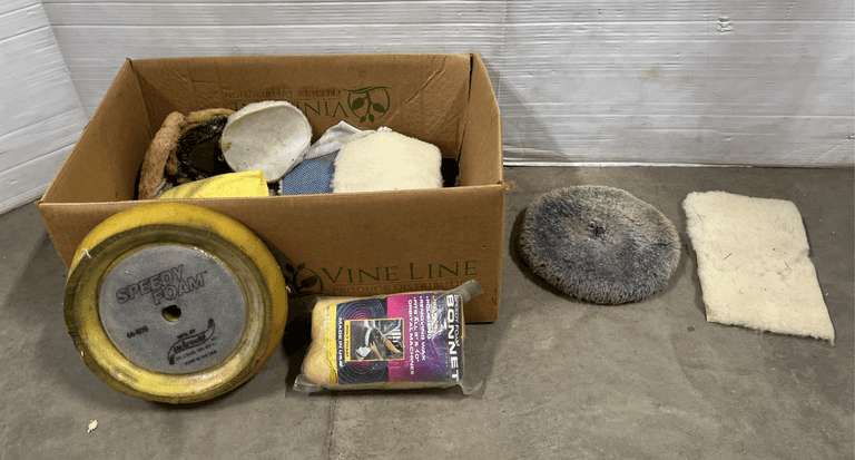 (15) Buffing pads, never used - Albrecht Auction Service