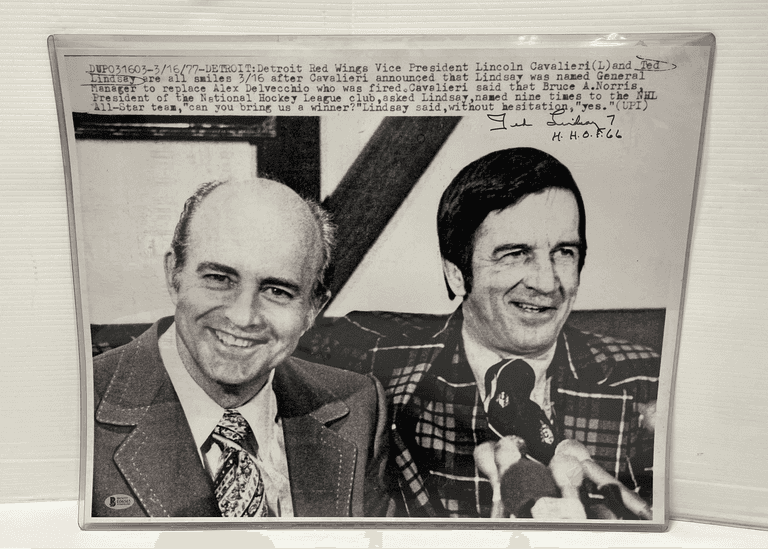 Ted Lindsay signed 16" x 20" photo, signature is certified by the best ...