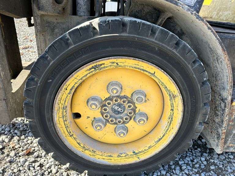 2002 Daewoo G30E Forklift, LP Gas, 6,000 lb. Lifting Capacity, 48 ...