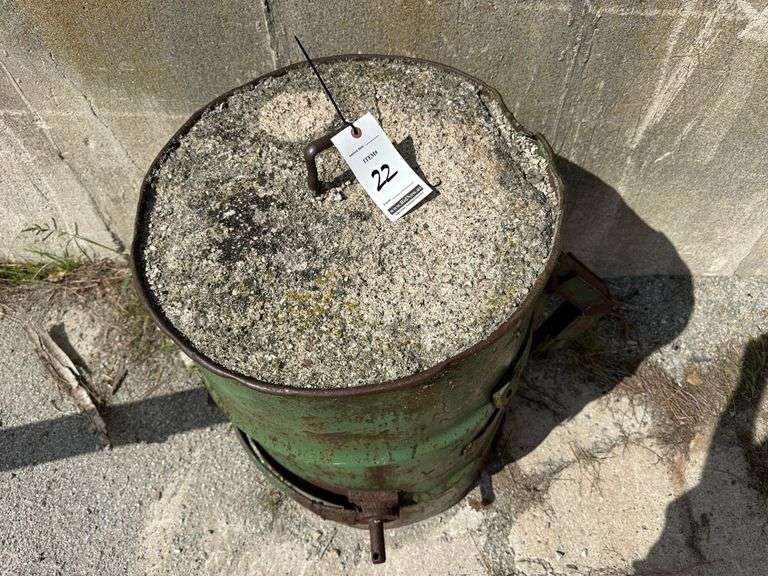 3-point Concrete Barrel Weight - Albrecht Auction Service