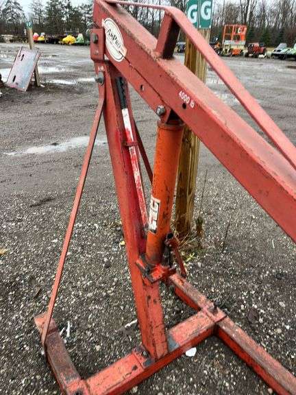 Motor hoist, cherry picker, 32" x 76", works as it should - Albrecht ...