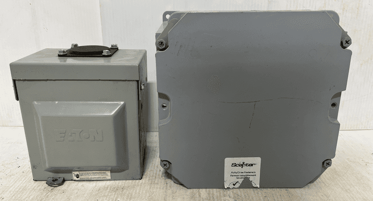 Homeline 50 AMP service box with breaker, and a Scepter Weather-Tight ...