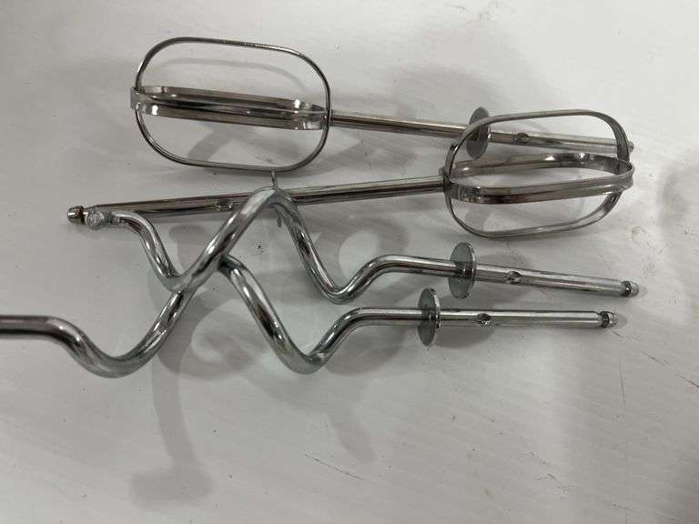 Sunbeam Mixmaster hand mixer with (4) beaters, Rowenta electric knife ...