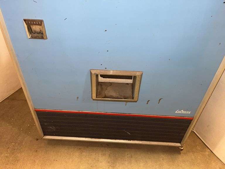 1960s LaCrosse Pepsi Machine - Albrecht Auction Service
