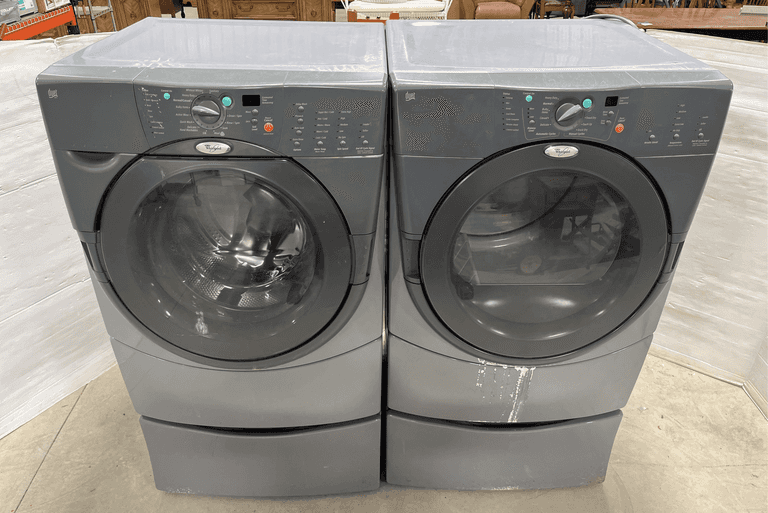 Whirlpool washer and dryer, 29"W x 50"H, used, works - Albrecht Auction ...