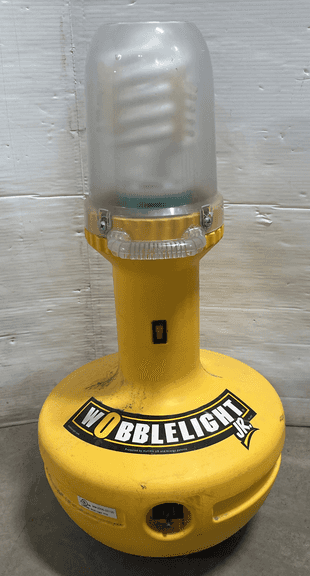 Wobble light, 360° light, uses regular extension cord - Albrecht ...