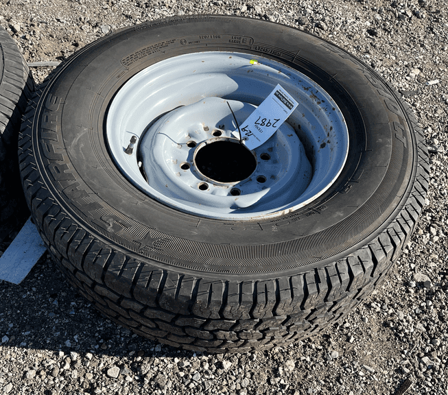 Ford 8-lug steel truck wheel with Starfire 245/75/16 tire with great ...