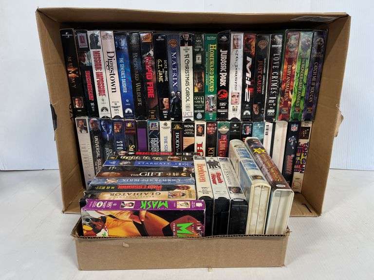VHS tapes, in 2 boxes - Albrecht Auction Service