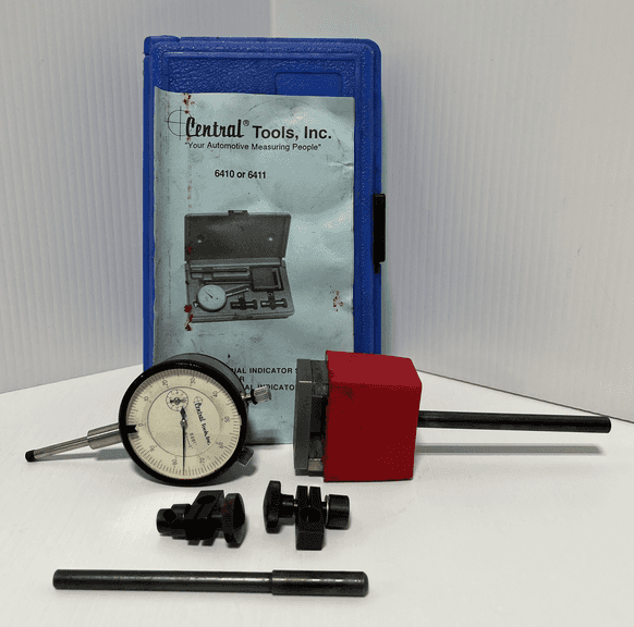 Dial indicator in case, new - Albrecht Auction Service