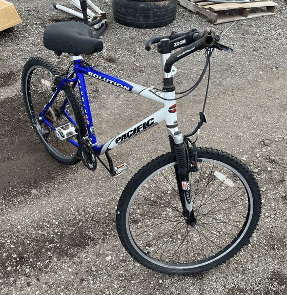 Solution bike, 26", nice - Albrecht Auction Service